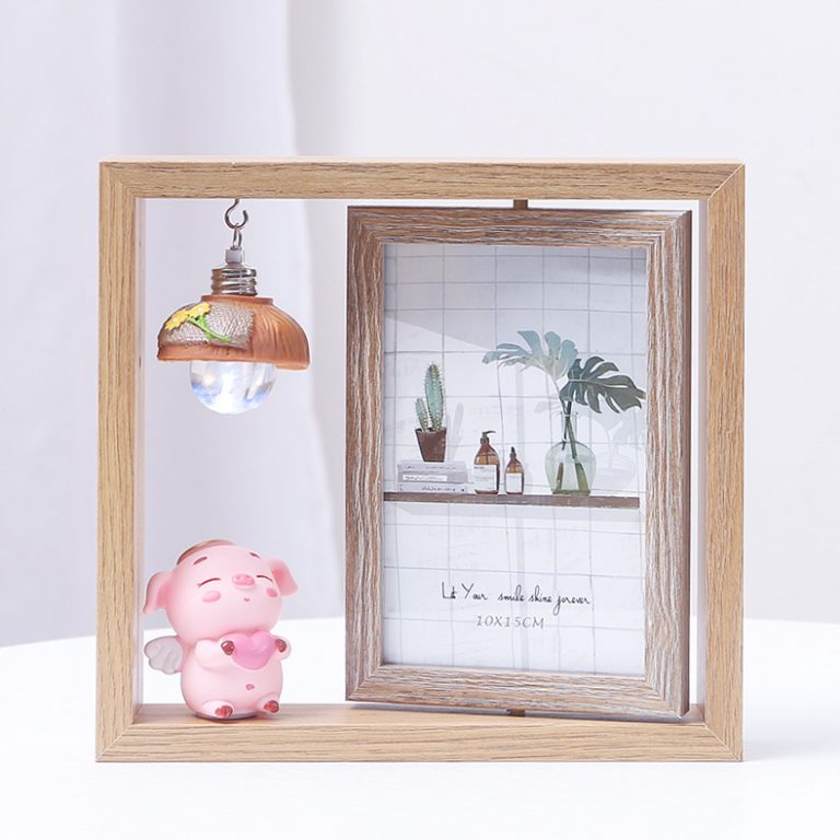 Double-sided rotating wooden photo frame